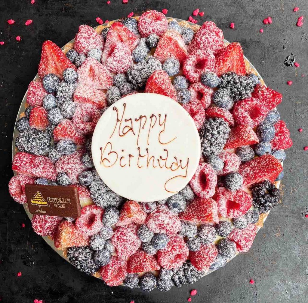 1. Plaque with custom Greeting – Croquembouche Patisserie